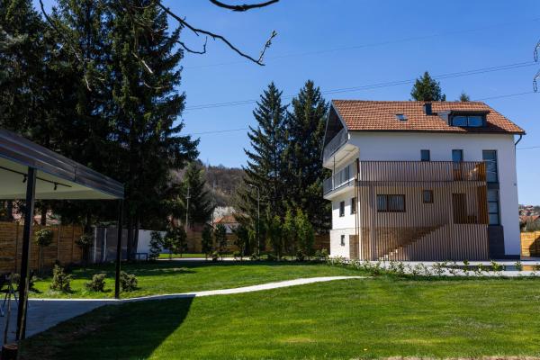 Villa-vista Di Pini Sarajevo - Sarajevo