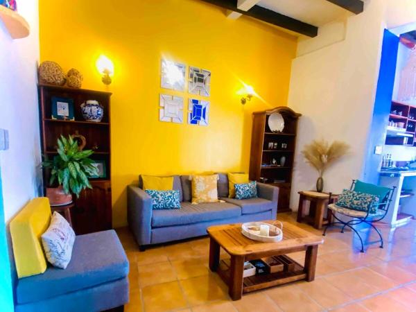 Casa Adobe Balcony Breathtaking Cathedral Views - Taxco