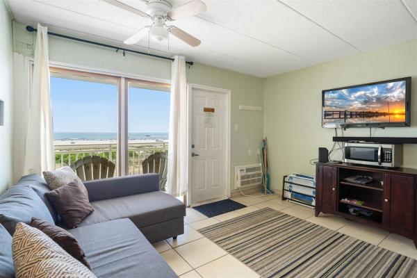 Oceanfront Condo W Heated Pool & Reserved Parking - Wildwood Crest, NJ