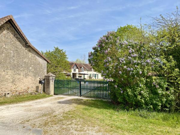 Voilà Le Logat - Chambres & Gîtes - Indre