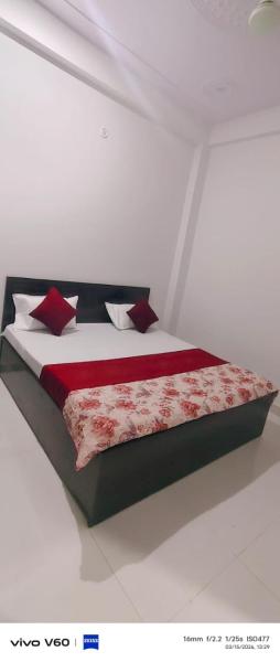 Pyari Ju Kunj - Vrindavan