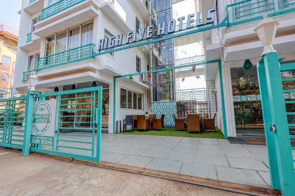 Fabhotel High Five - Nr Vagator Beach - Anjuna