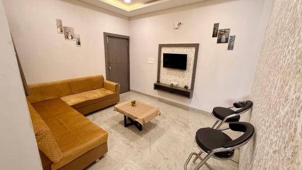 Lavender Living Comforts Stay - Indore