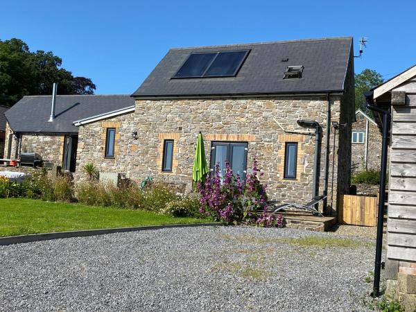 The Threshing Barn Loft - Carmarthenshire
