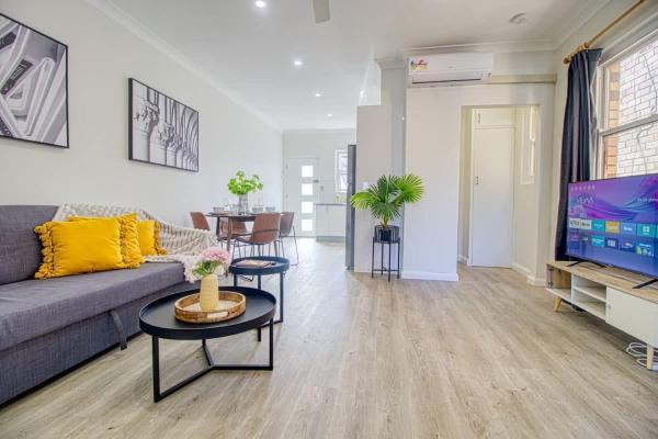 Coastal & Connected Summer Resort Parking - Cronulla