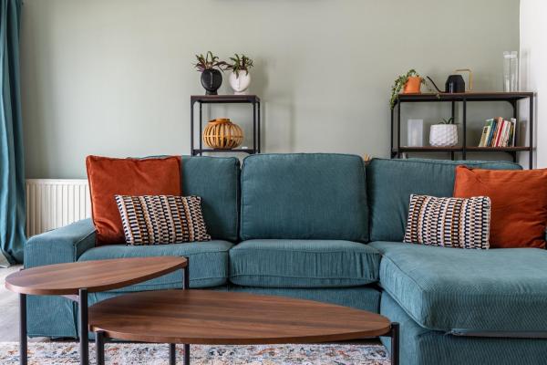 Elegant 2br Top Floor Apt W/ Parking - Nicosia