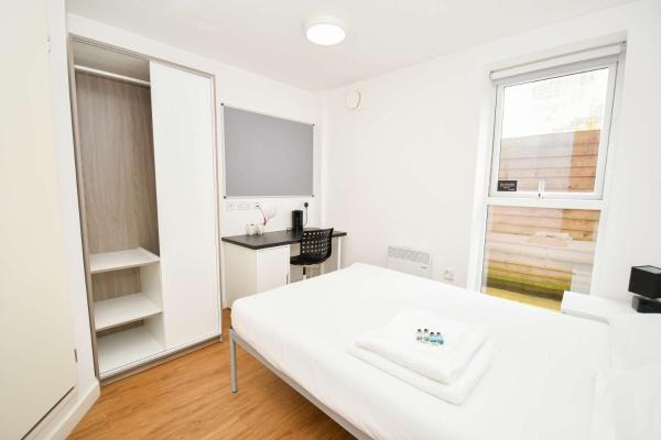 Liverpool Cosy Budget Friendly En-suite Rooms - Liverpool
