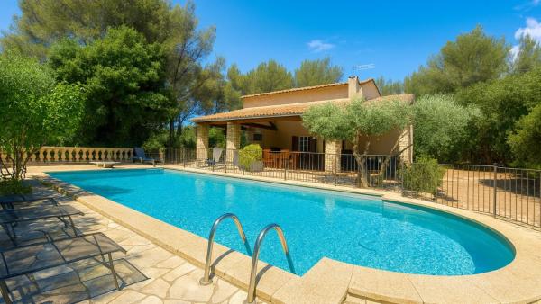 Le Domaine D'alèzen - Miramas
