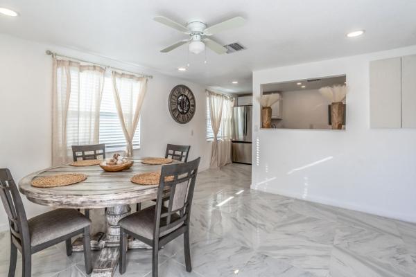 Noel Real Estate - ネープルズ, FL