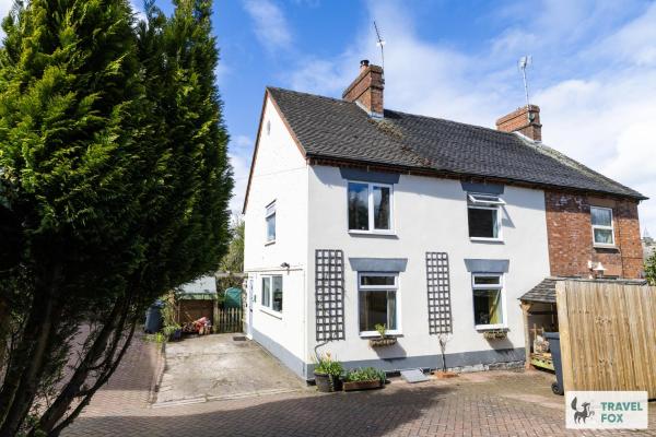 Smithy Bank Cottage - With Free Parking! - Alton Towers