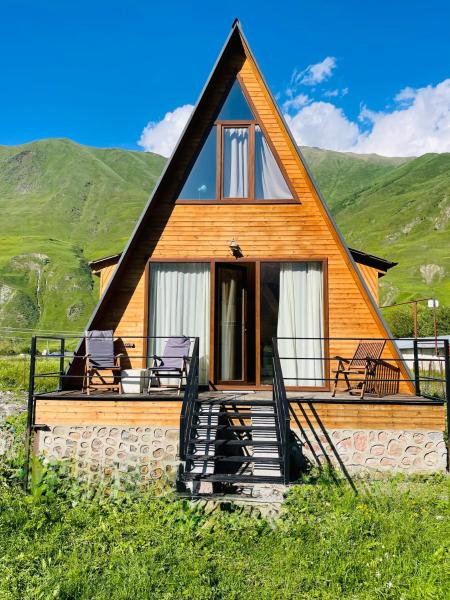 Kazbegi Riverside Cabin - Georgia
