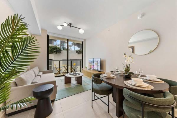 New Condo - Sleeps 4 - Miami Worldcenter - Miami, FL