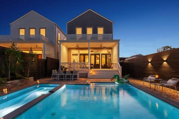 Designer 10-bedroom Compound Heated Pools & Hot Tubs - La Nouvelle-Orléans, LA