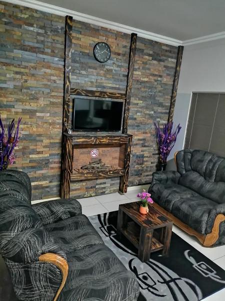 Cosy Urban Park Accommodation K005 - KwaMashu