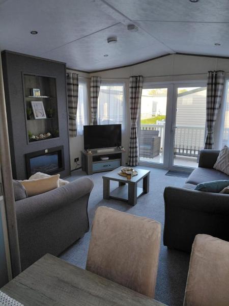 Hoburne Devon Bay - 2 Bed Caravan - Activity Passes Included - Paignton