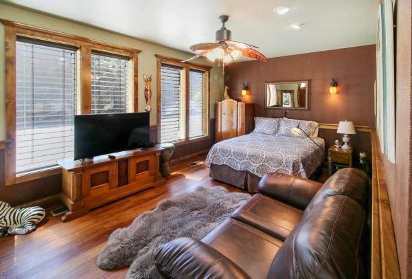 Safari Cottage - Jacksonville, OR