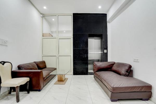 Spot On By Oyo City Charm Homestay - 德拉敦