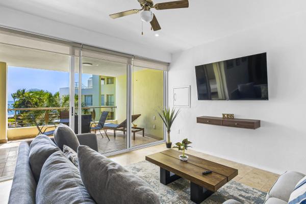 Stylish Beach Condo With Private Balcony, Pool, Ac And Fitness Room - Nuevo Vallarta