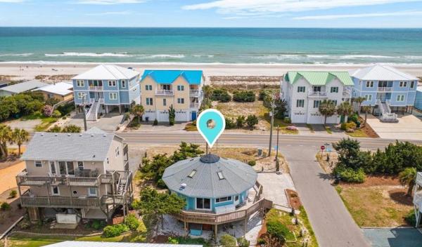 Charming 2-bedroom Home In Topsail Beach, Perfect For Family Getaways! - Topsail Beach, NC