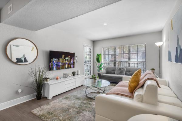 Cosatal 2br Retreat With Pool 10mins From The Beach - Fort Lauderdale