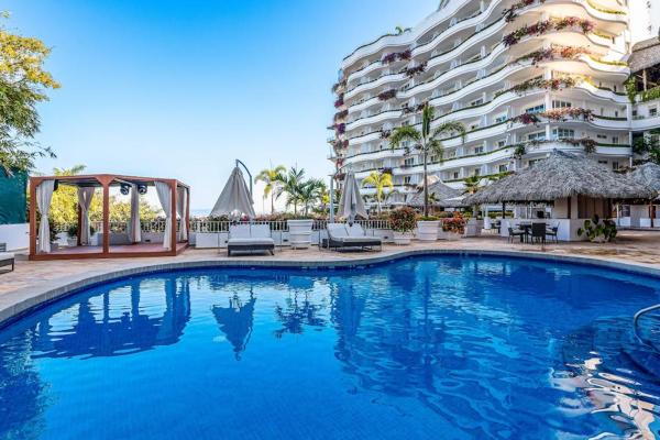 Partial Ocean-view Suite With 3 Pools, Hot Tub, Spa & Balcony - Puerto Vallarta