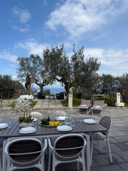 Loren House, Relaxing Location With Seaview - Italië