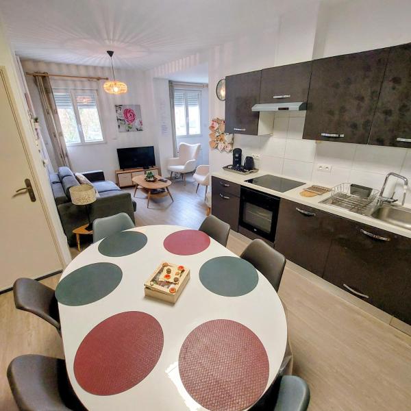 Gîte 65 M2 200 M Gare T-g-v Et Fac 400 M Centre-ville Grand Parking 250 Places Gratuit Face Au Logement - Arras