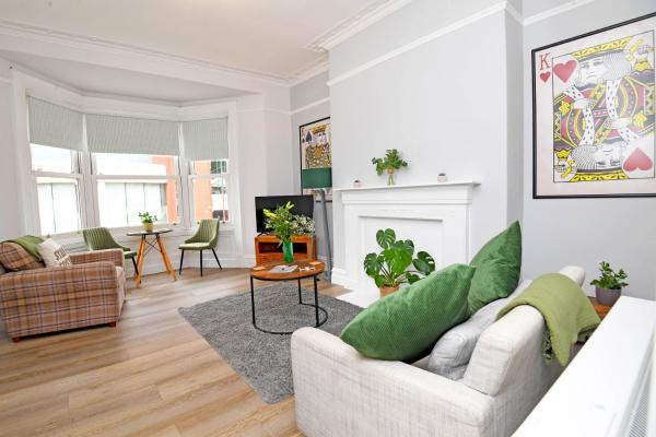 Harrogate Self Catering -Kings Suite-private Parking-overlooking H-c-c - Harrogate