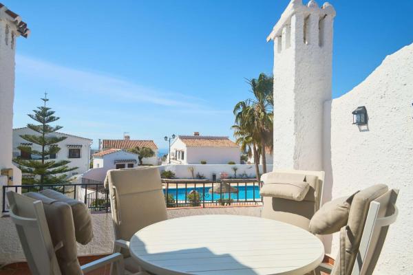 Casa Sofia Capistrano Village - Terrace & Pool Views - Nerja