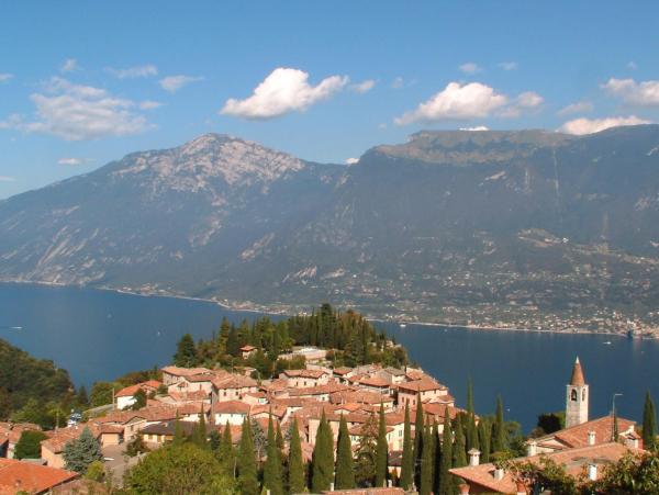 Casa La Pief 1 Giallo By Gardadomusmea - Limone Sul Garda