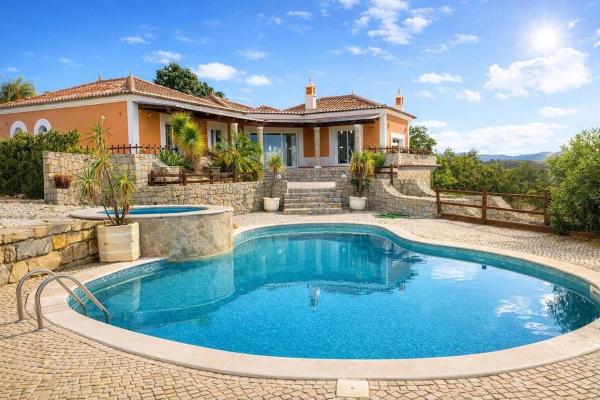 Villa Topázio - 4 Bedrooms, Private Pool, Jacuzzi, Airco & Sea Views! - São Brás de Alportel
