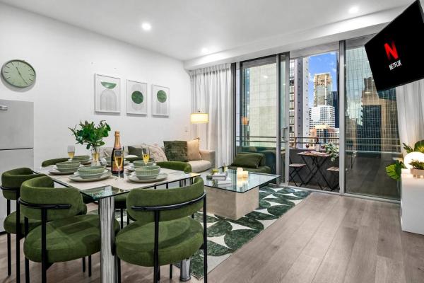 The Emerald | 3br City Views | Pool + Gym - Ivanhoe