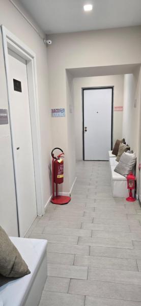 Vomero Plaza Metro' - Naples