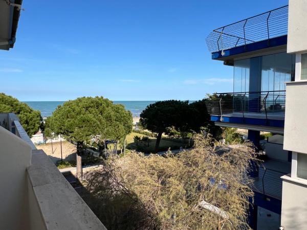 Fronte Mare Con Balcone Vista Mare - 2 Camere 5 Posti Letto - Silvi