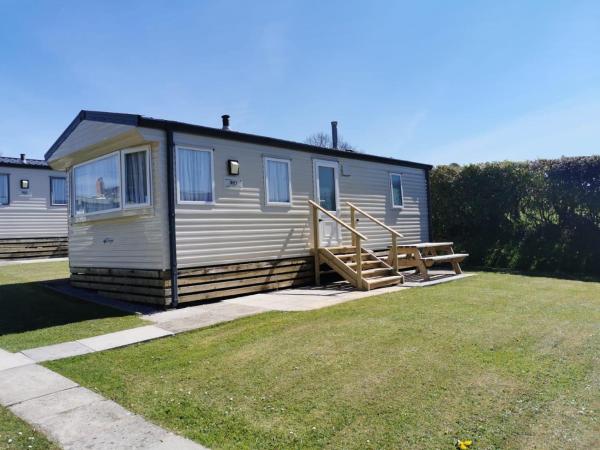 Pinewood Holiday Park - Saundersfoot