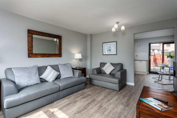 The Huntington - Donnini Apartments - Prestwick