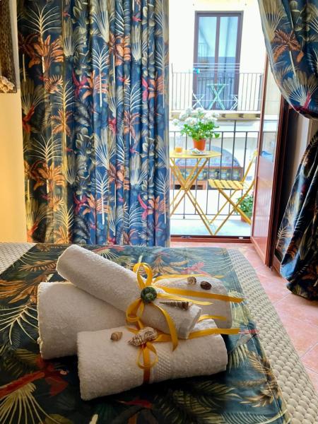 Lilly Holiday - Cefalù