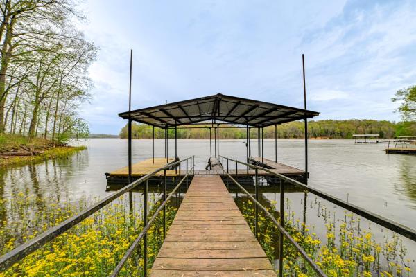 Lake Barkley Fishing Getaway W/ Private Dock! - Cadiz