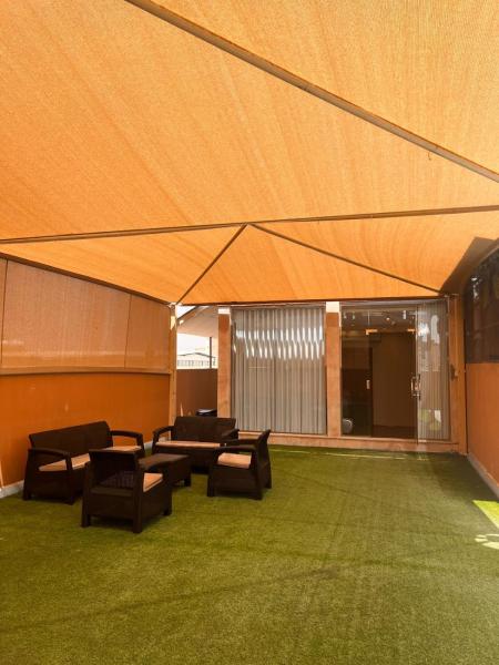 Luxury Rooftop The Grand Majlis 4bedrooms 2living Rooms 3kitchen Huge Rooftop Bar Outdoors Tent دار الفخامة المجلس الكبير للعائلات الكبيره - Jeddah