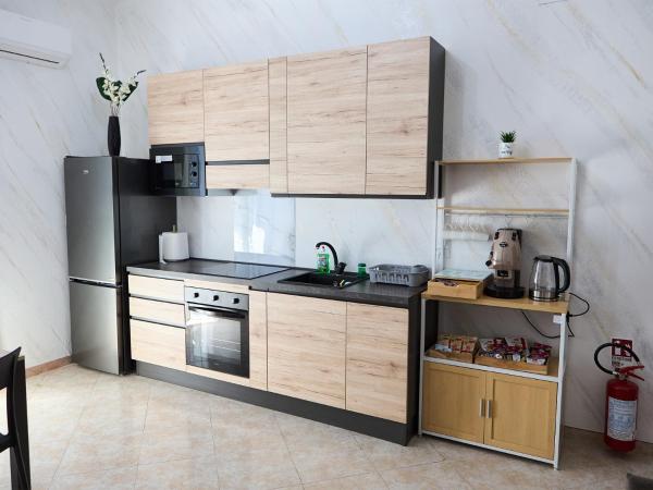 Fusarostay Apartment - 1 Min From Lake, Vanvitellian Cottage & Train - Procida