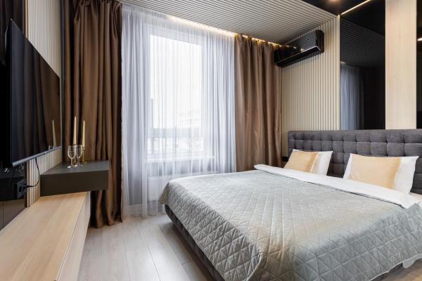 Nyvky Like Home - Файна Таун - Сучасна квартира з сезонним басейном кв 175 - Kyiv