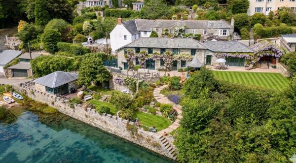 Waterside Manor - Parking, Estuary Views - Sleeps 8 - Kingsbridge
