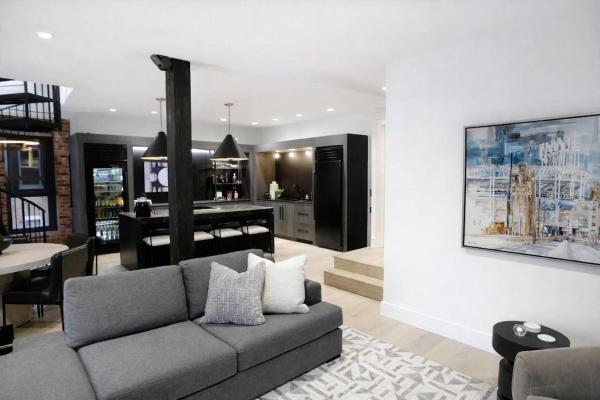 Modern Retreat With Hot Tub And Workspace - Cleveland, OH