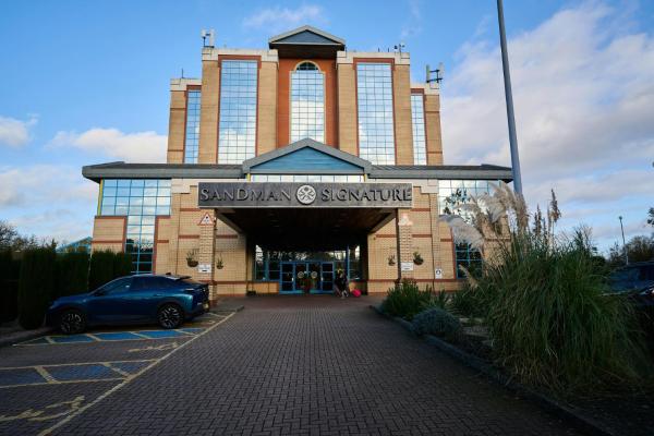 Sandman Signature London Gatwick Hotel - Dorking