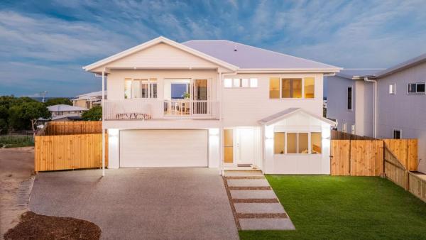 Belle Haven - 5 Bedroom , Walk To Beach. - Seventeen Seventy