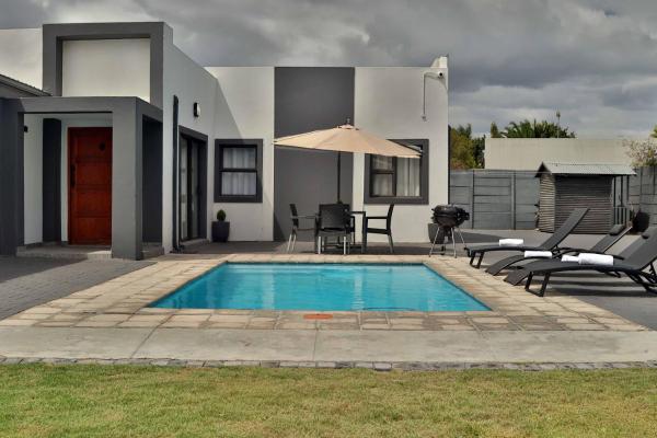 Cozier Glitz - Cape Town