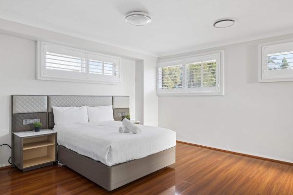 Modern Double Room With Ensuite Bath - Near Station - Shared Kitchen - Blacktown