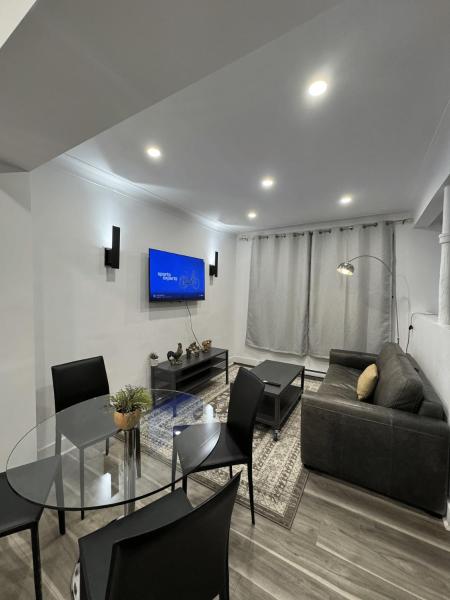 Spacious & Elegant 3br Westmount Gem - Boucherville