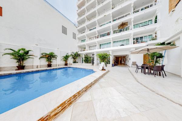 Central Puerto Vallarta Condo With Pool, Ocean Views & Fast Wifi - Walk To Beach - Conchas Chinas