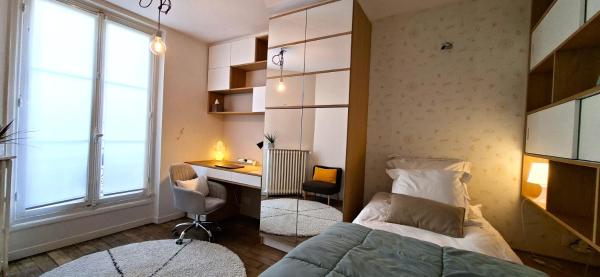 Chambre Calme Pour Les Femmes - Paris Animé - Paris